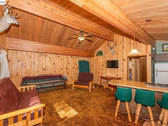 761 Lake Forest Dr