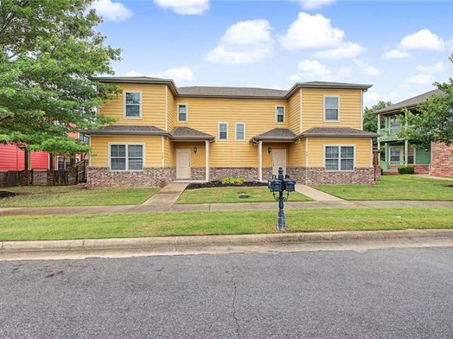 761 N Wordsworth Ln, Fayetteville, AR 72704