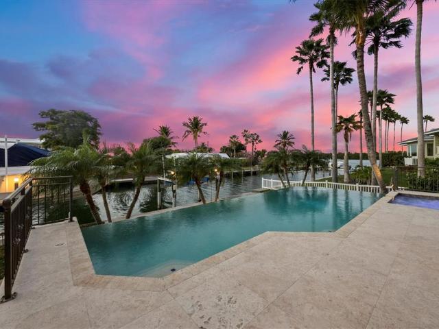 761 Norton St, Longboat Key, FL 34228 | MLS #A4677 | Compass
