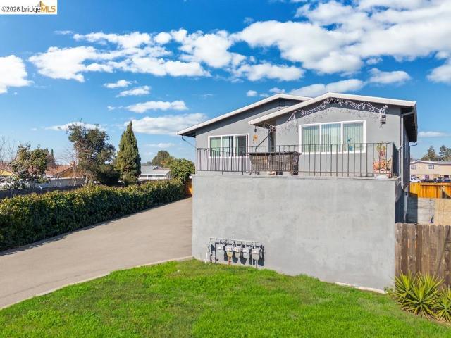 761 Shepherd Ave