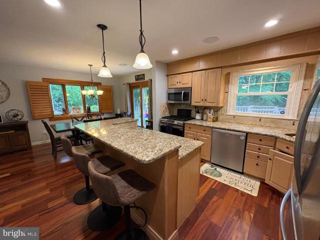 761 Red Oak Terrace