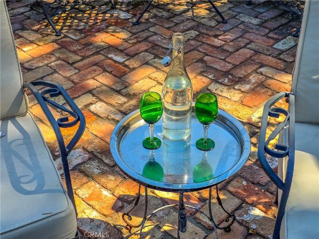 761 W 11th