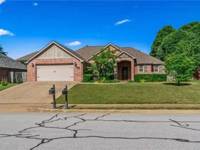 761 VENICE ST, CENTERTON, AR 72719 Single Family Residence For.