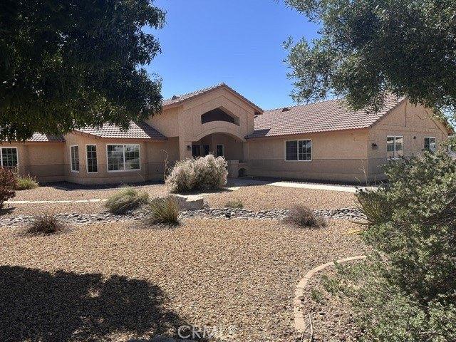 7625 Outpost Rd, Oak Hills, CA 92344