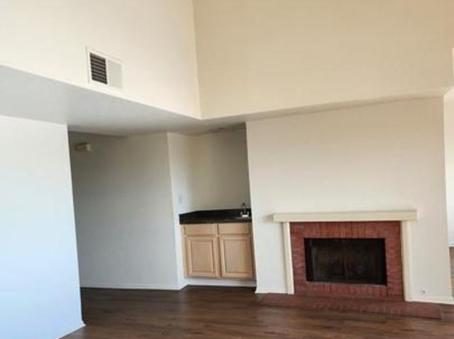 7625 Reseda Blvd #308, Reseda, CA 91335