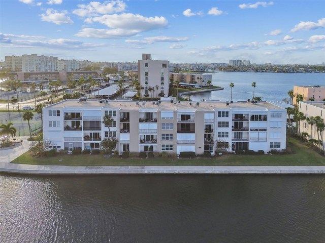 7625 Sun Island Dr S Apt 305, South Pasadena, FL 33707