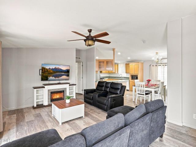 7627 n mesa vista drive