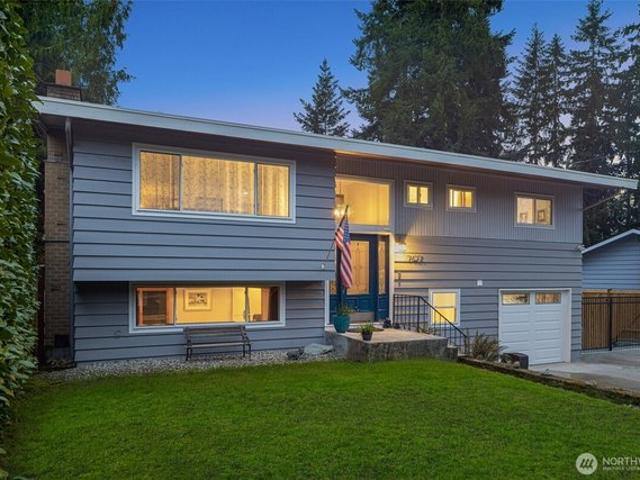 7627 NE 202nd Pl, Kenmore, WA 98028