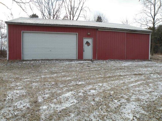 7627 Emmett Rd, Yale, MI 48097