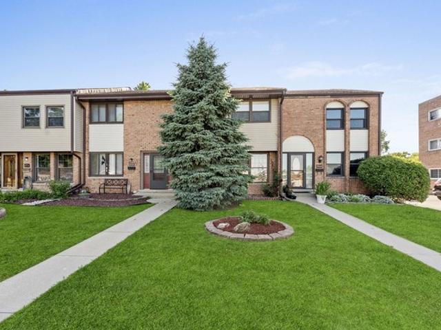 7628 S 88th Ave Unit 15, Justice, IL 60458