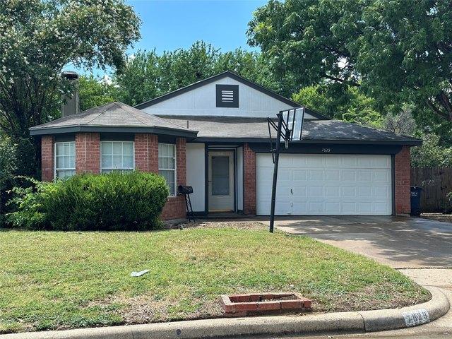 7629 Misty Ridge Dr N, Fort Worth, TX 76137