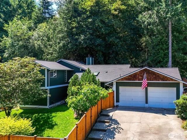 7629 Oak Park Dr NW, Bremerton, WA 98311