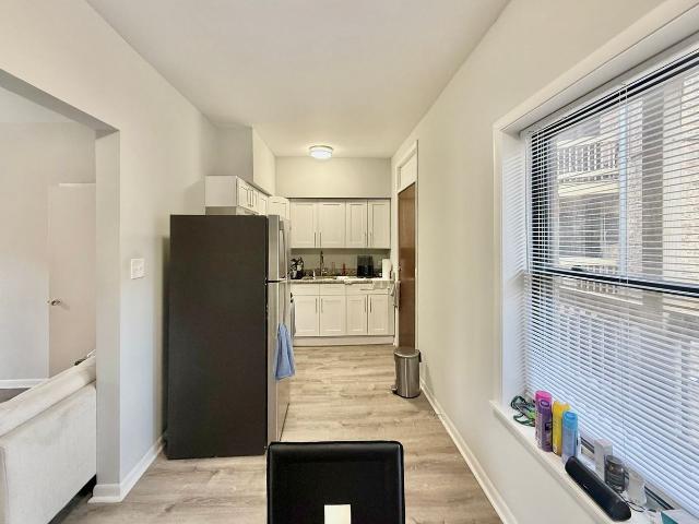 7620 N Sheridan LLC Studio Apartment for Rent at 7620 N Sheridan Rd, Chicago, IL 60626 Rogers Park