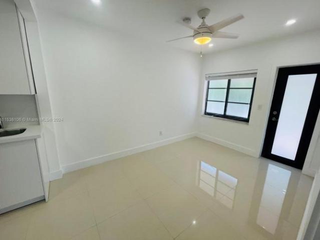 7620 Abbott Ave #4, Miami Beach, FL 33141