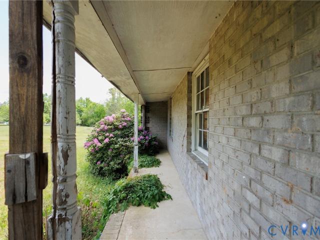 7621 Amelia Springs Road