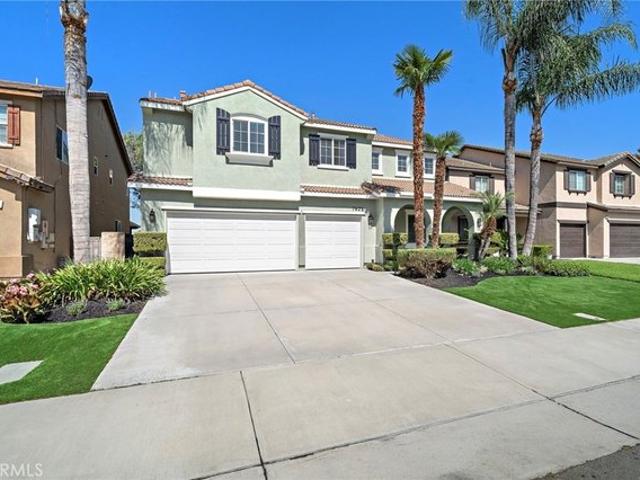 7621 Coffeeberry Dr, Eastvale, CA 92880