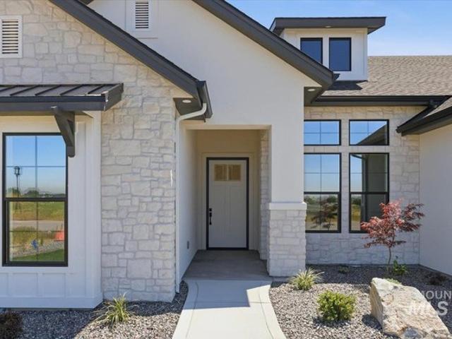 7621 E Midberry Ct, Nampa, ID 83687