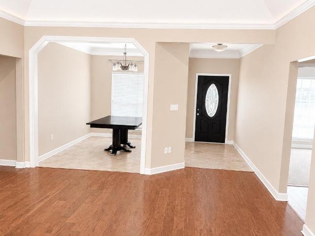 7621 Falcon Circle