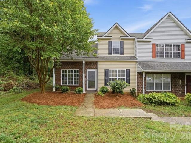7621 Petrea Ln, Charlotte, NC 28227