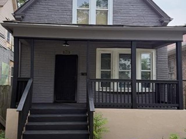 7621 S Saint Lawrence Ave, Chicago, IL 60619