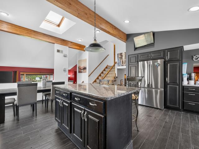 7622 W Lakeside Drive