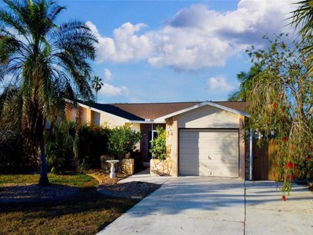 7623 Mako Dr, Hudson, FL 34667