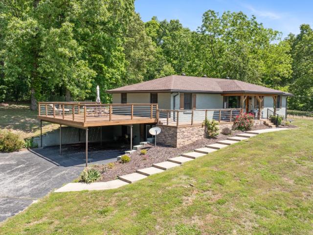 7623 Highway 100