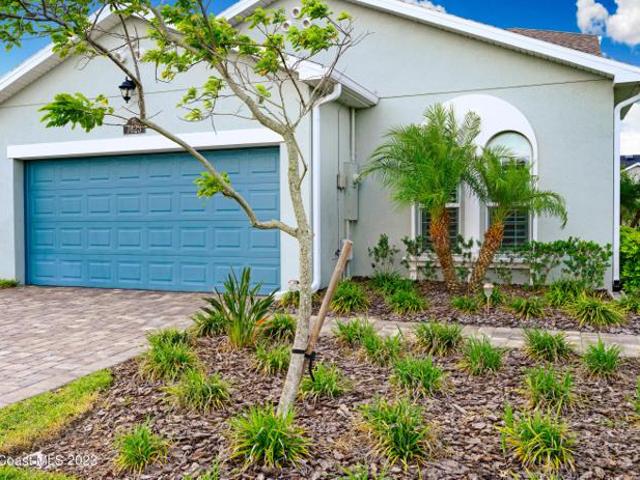 7623 Loren Cove Dr, Melbourne, FL 32940