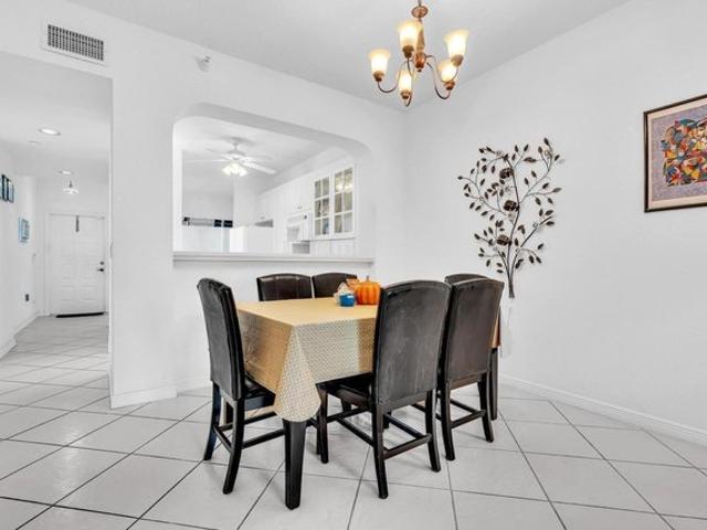 7623 Southampton Ter Apt 211, Tamarac, FL 33321