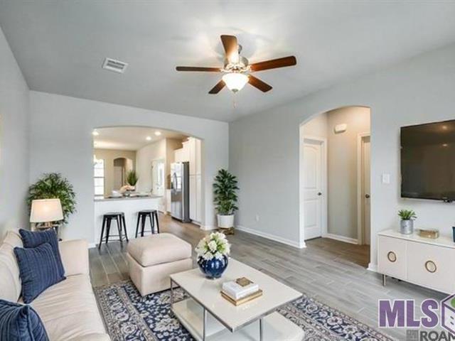 7623 Waterview Dr, Baton Rouge, LA 70820 | MLS #BR2026005 | Compass