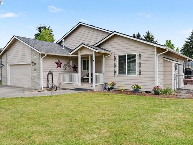 762 3rd St, Lyons, OR 97358