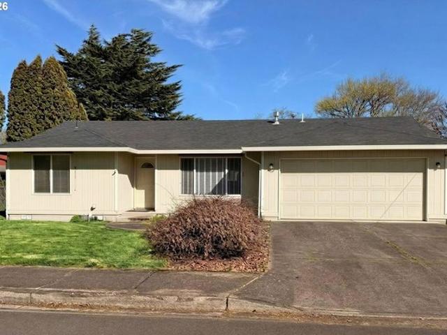 762 2nd St, Woodland, WA 98674