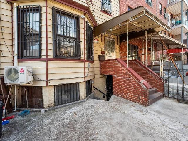 762 50th Street | Compass
