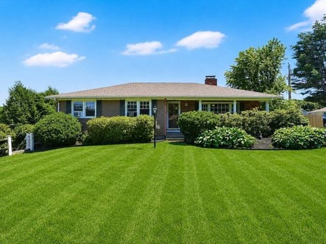 762 Center St, Ludlow, MA 01056