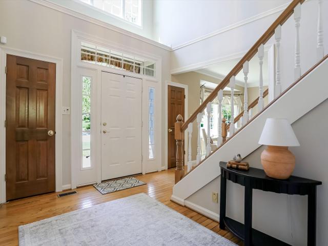 762 Arrowwood Dr, Carmel, IN 46033 | MLS #22094 | Compass