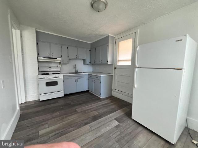 762 Broad Street # UPPER A