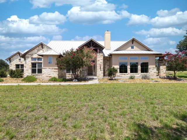 762 Buckskin Trl, Bandera, TX 78003