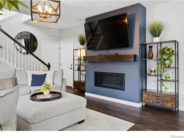 762 Eva Peak Drive
