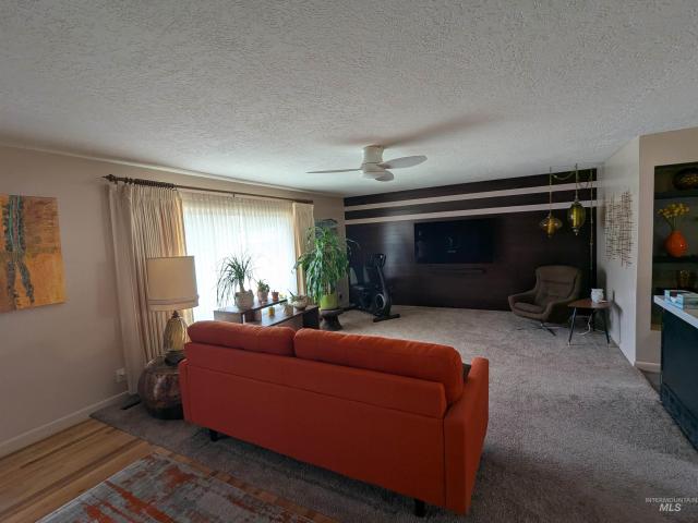 762 Filer Ave