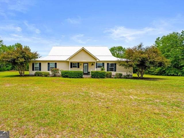 762 Old McLeod Bridge Rd, Adrian, GA 31002
