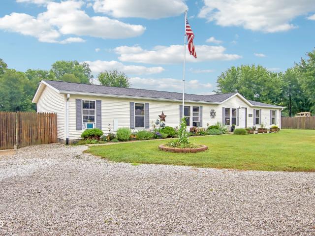 7635 Meadowview Lane
