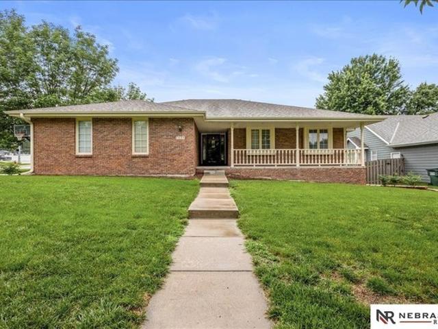 7635 Red Oak Rd, Lincoln, NE 68516