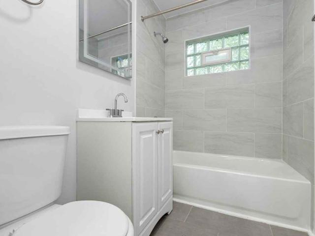 7635 S. Coles Avenue 2 Bedroom Apartment for Rent at 7635 S Coles Ave, Chicago, IL 60649 South Shore