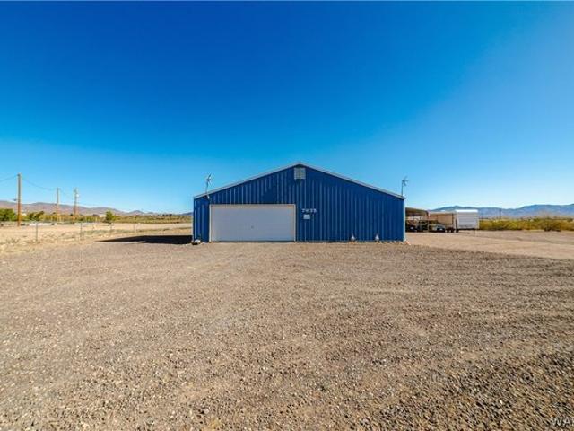 7635 W Abrigo Dr, Golden Valley, AZ 86413