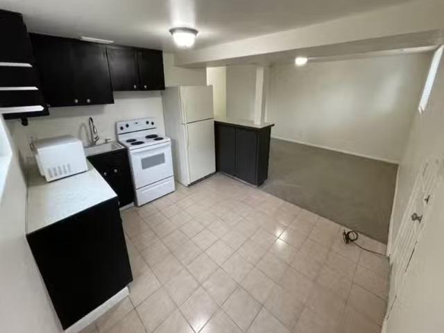 7636 S Steffensen Drive Upstairs 7636 S Steffensen Drive