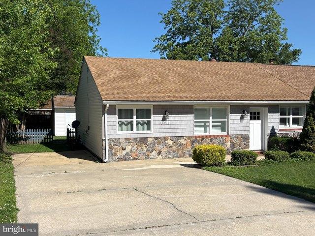 7638 4th St, Pasadena, MD 21122