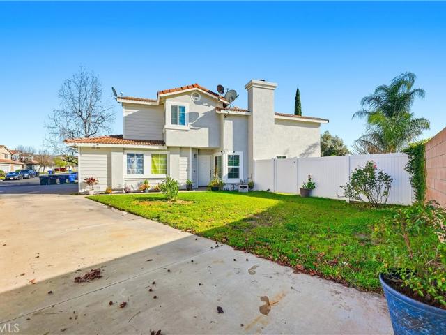 7639 Hillhurst