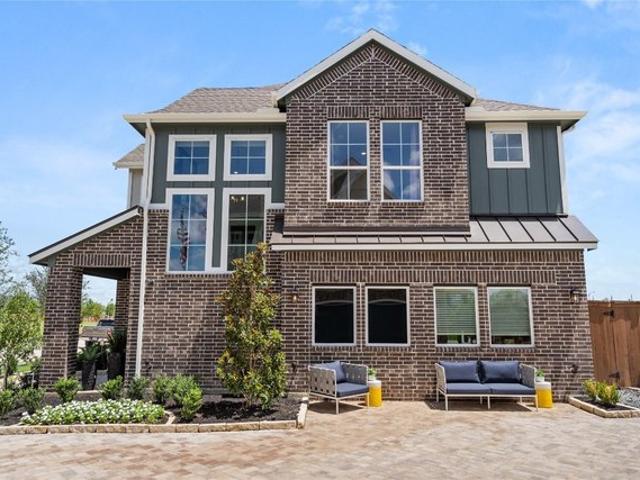 7639 Swooping Swallow Ln, Katy, TX 77493