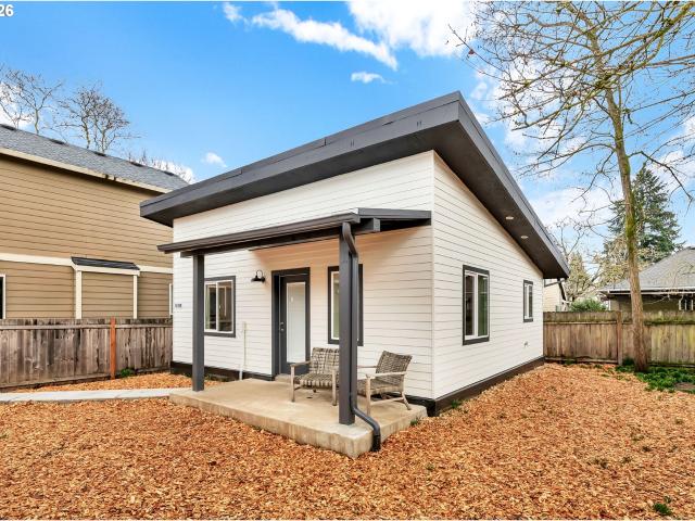 7630 n drummond ave # b