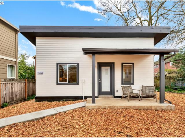 7630 N Drummond Ave, Unit B, Portland, OR 97217 | MLS #554118 | Compass